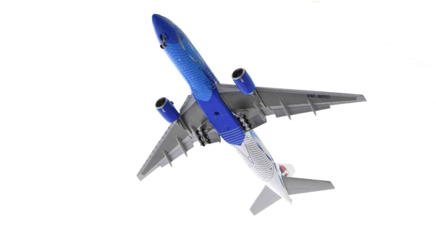 B777-300ER Malaysia Airlines flaps down 1/400 Diecast - XX4485A
