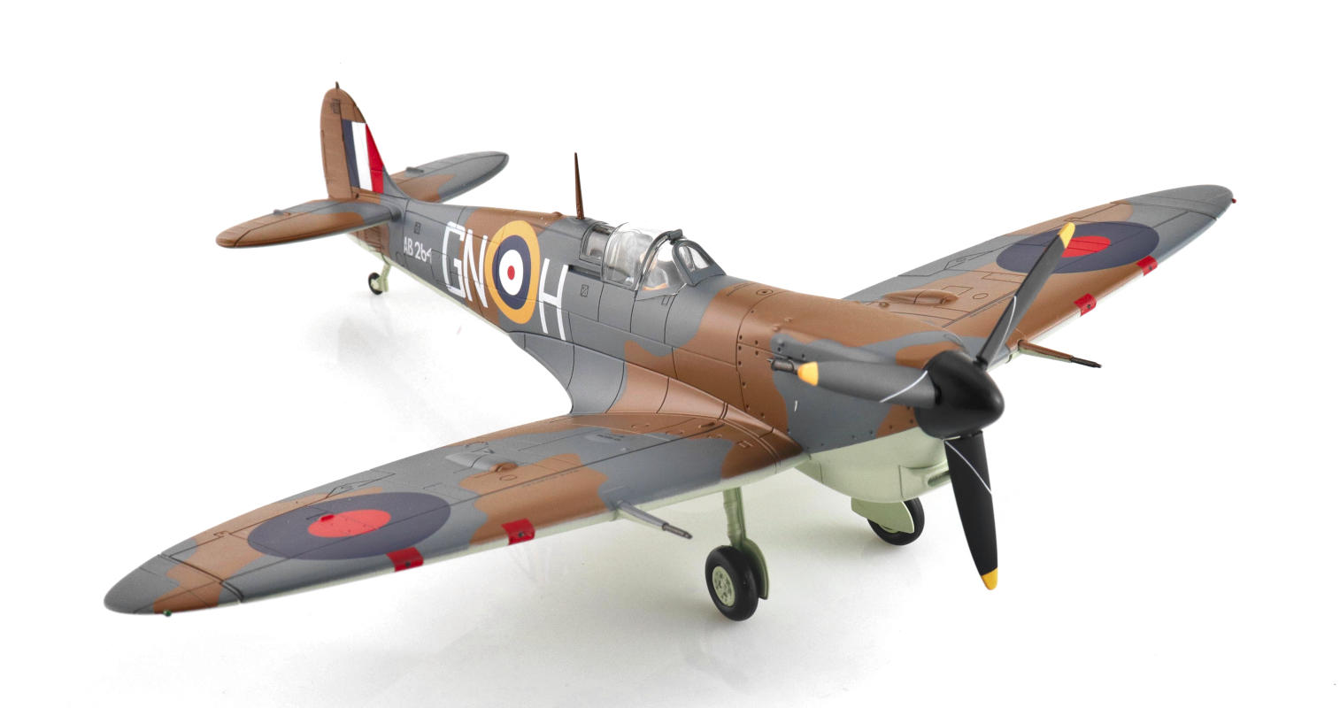 Spitfire Mk.Vc "Buck" McNair RCAF 1/48 Diecast - HA7857